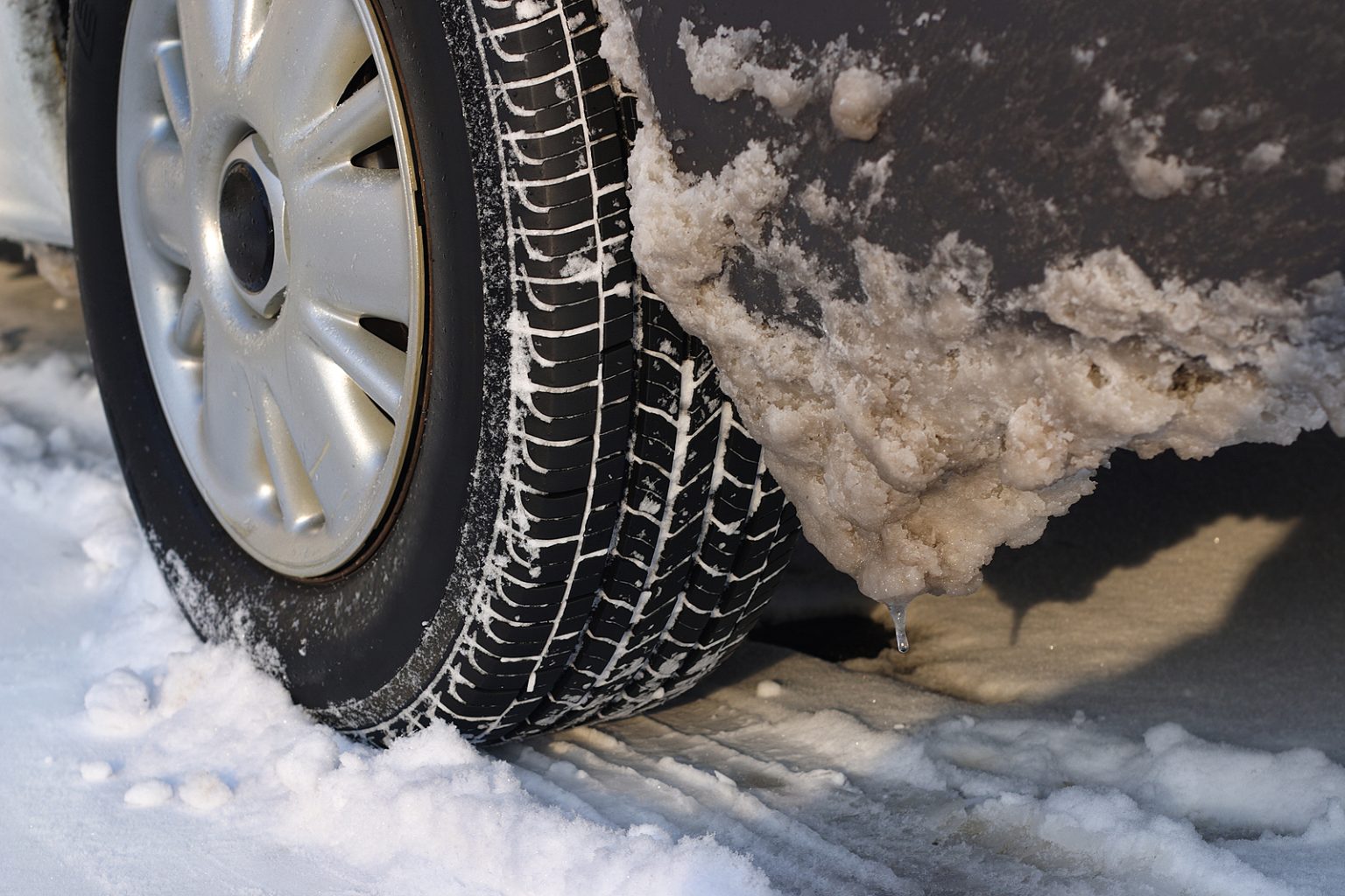 When Should You Lay Salt On Your Driveway During Winter?